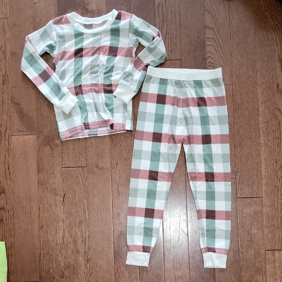 Gerber | Pajamas | Gerber Green And Red Pajama Set Soft Knit Comfort ...